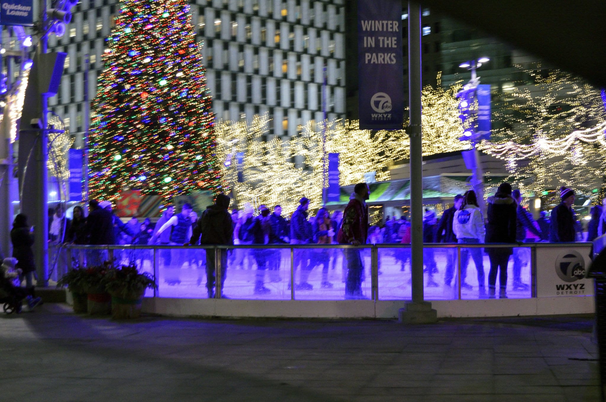 Experience Dream Limousine’s Holiday Lights Tour! - Dream Limousines